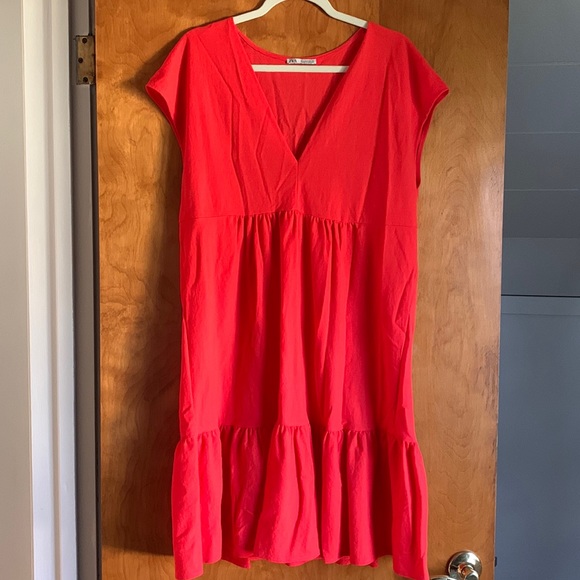 Dresses | Zara Flowy Red Dress | Poshmark